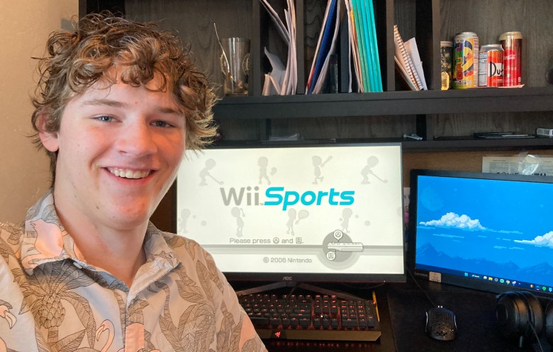 Most strikes on Wii Sports Bowling in one hour | Guinness World Records