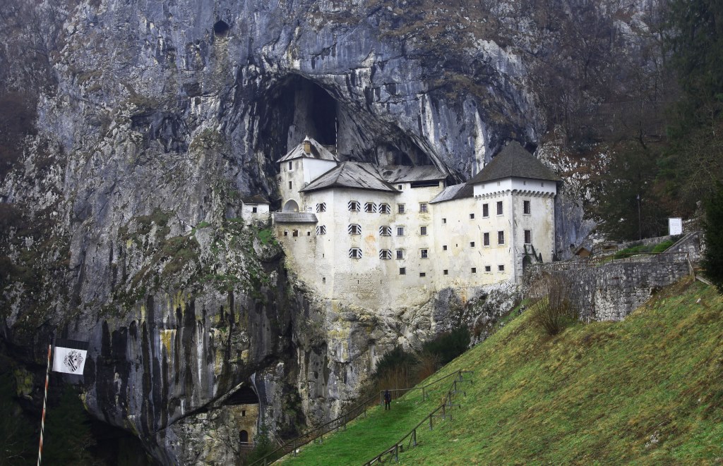 Largest cave castle | Guinness World Records