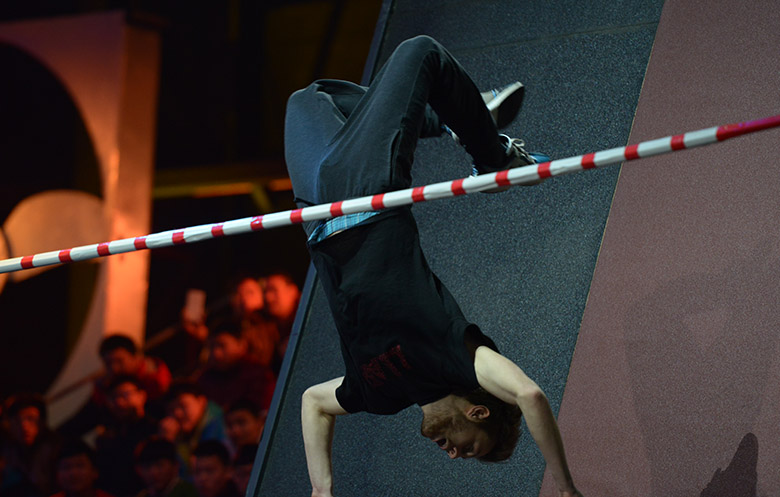 Highest wall-assisted backward somersault | Guinness World Records