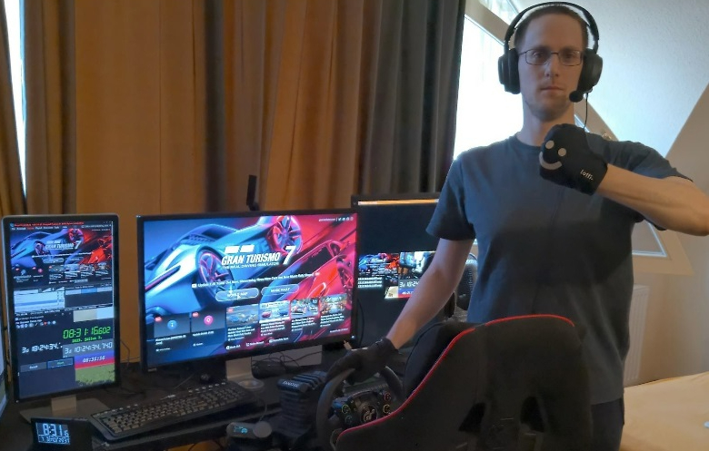 Longest videogame marathon playing a simulation videogame | Guinness World Records