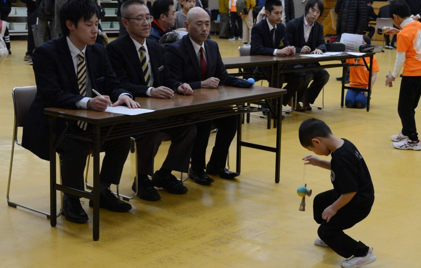 Youngest person to achieve a fifth dan level in kendama | Guinness ...