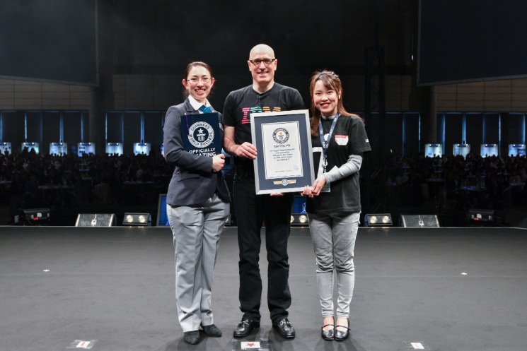 Largest clapping ensemble | Guinness World Records