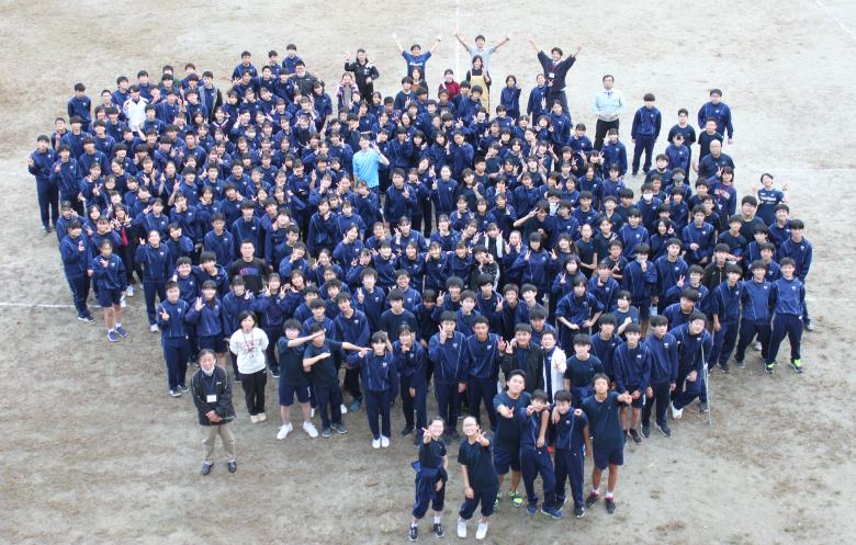 Most people jumping over a vaulting box consecutively | Guinness World ...