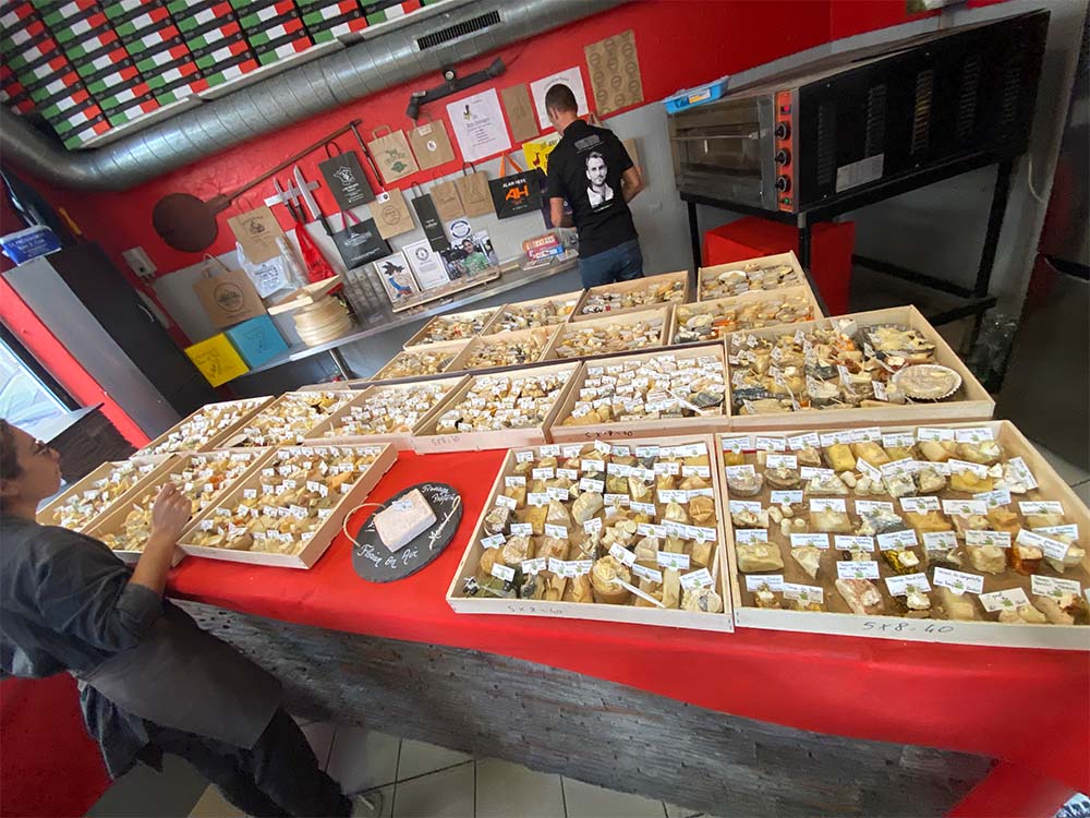 Largest display of cheese varieties | Guinness World Records