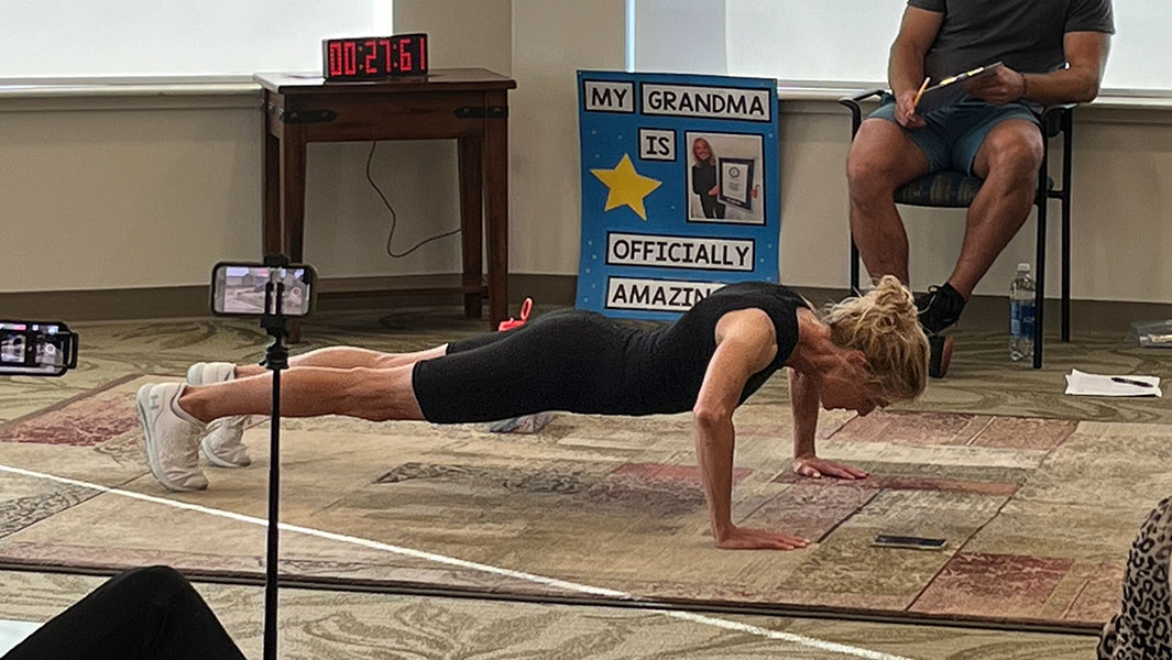 Most push ups in one hour (female) | Guinness World Records