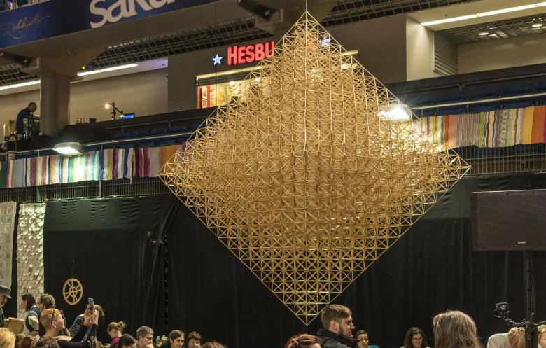 World's Longest Finger Knitting