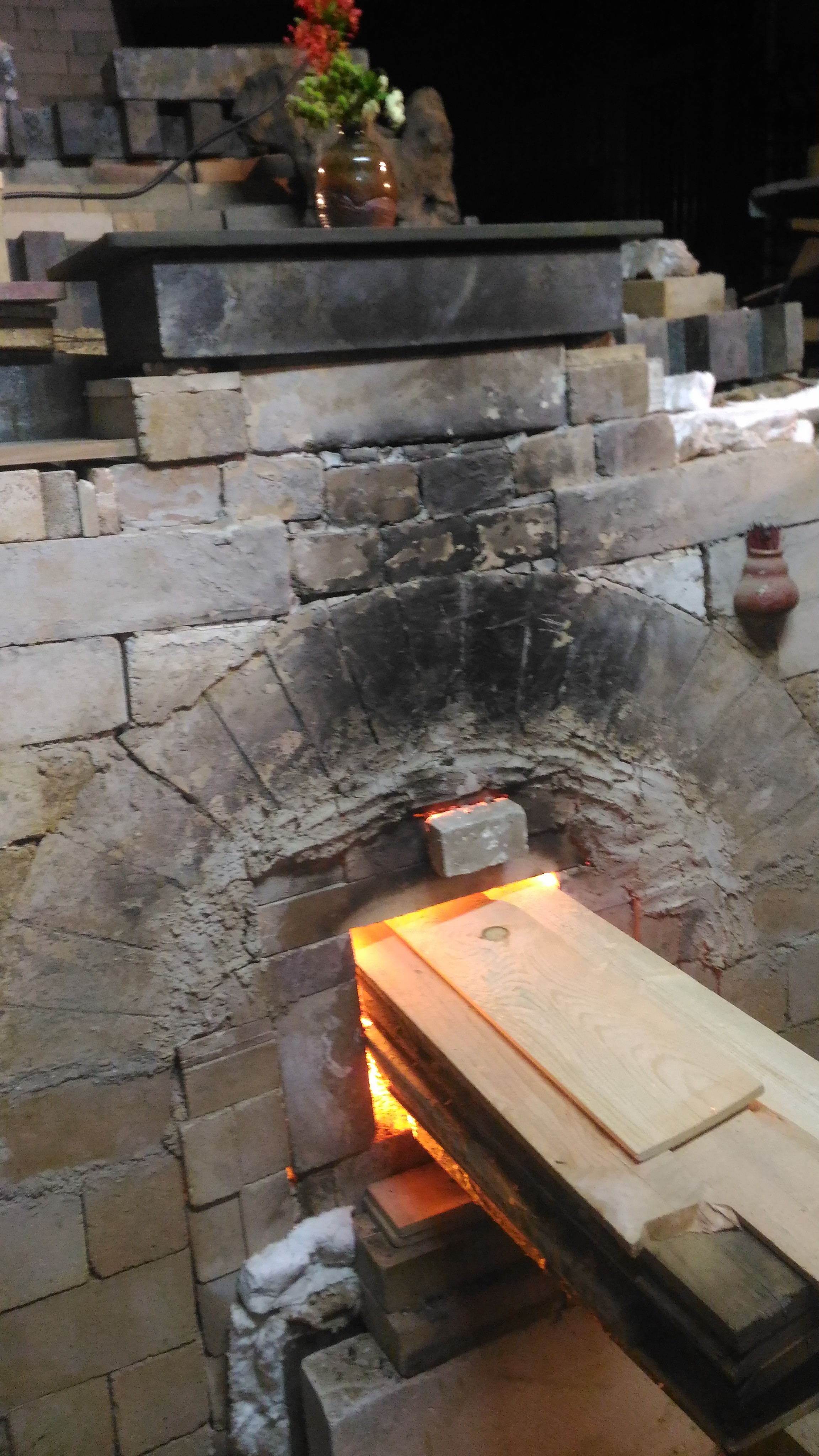 Highest temperature in a wood-fired kiln | Guinness World Records