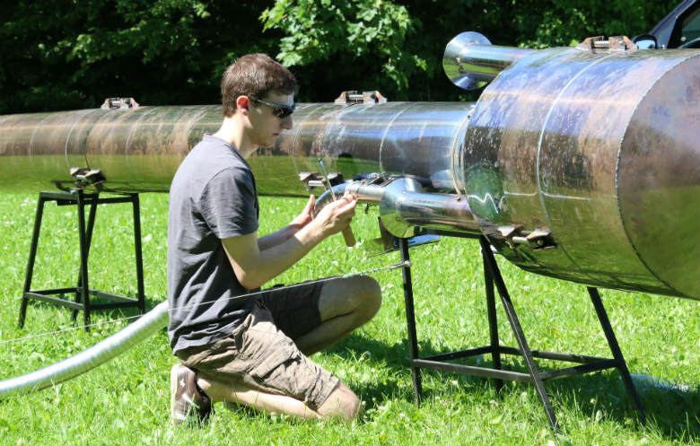 Largest valveless pulsejet engine | Guinness World Records