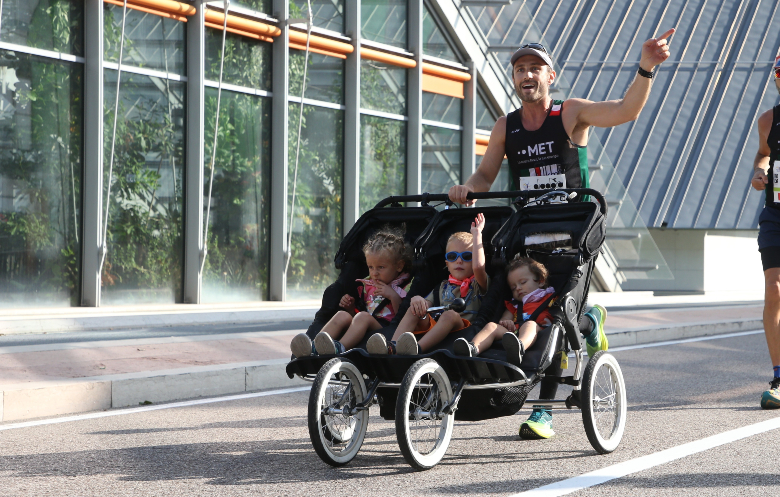 Fastest half marathon pushing a triple pram (male) | Guinness World Records