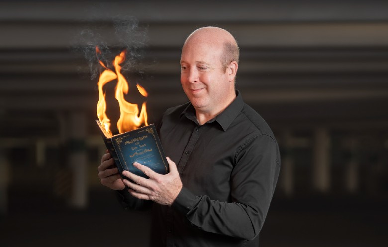 Most magic tricks performed in one minute | Guinness World Records