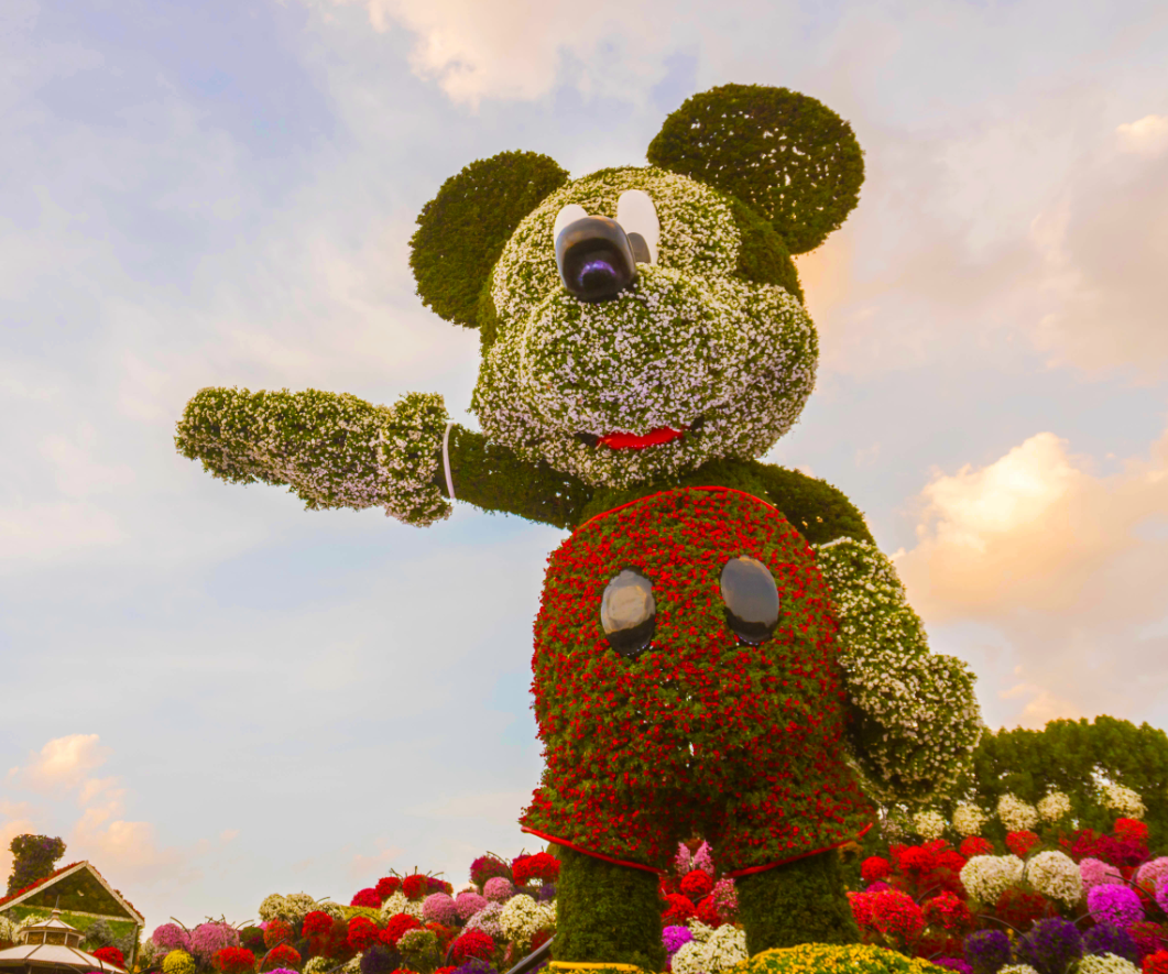 Tallest topiary sculpture (supported) | Guinness World Records