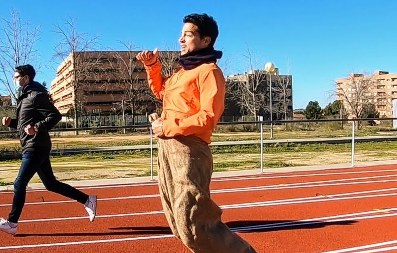 Fastest 200 metres sack race | Guinness World Records