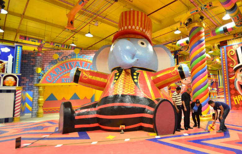 Largest paper mache (papier-mâché) sculpture (supported) | Guinness ...