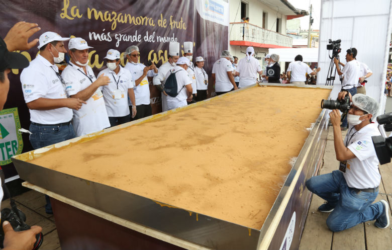 Largest fruit mazamorra | Guinness World Records