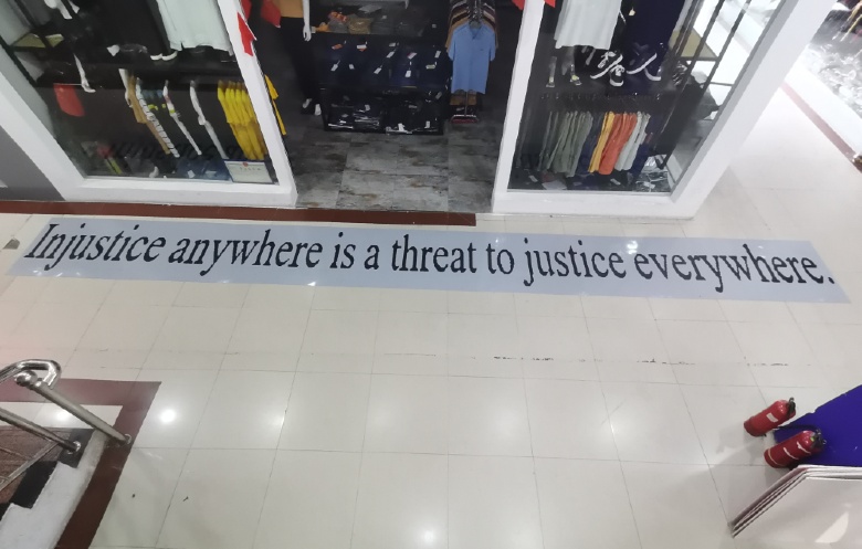 Largest interlocking plastic brick sentence | Guinness World Records