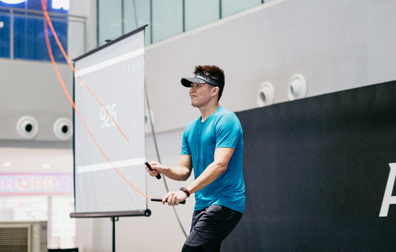 Most consecutive rope crossovers (criss cross) while skipping ...