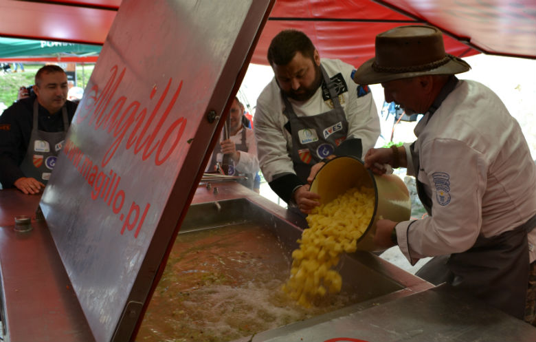 Largest krupnik (groat) soup | Guinness World Records