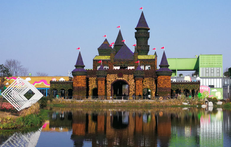 Largest flower architectural structure | Guinness World Records