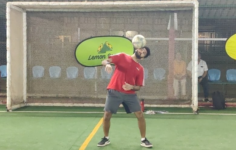 Most side head stall ball control tricks in 30 seconds | Guinness World ...