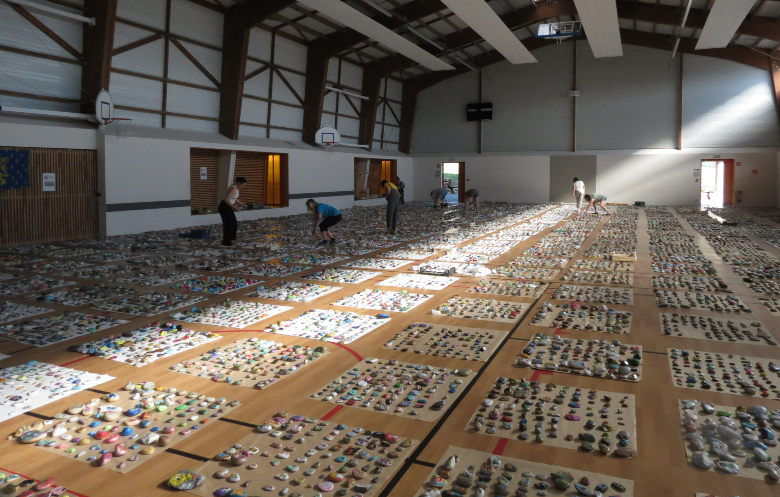 Largest display of painted pebbles/stones | Guinness World Records
