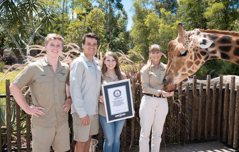 Tallest living giraffe in captivity | Guinness World Records