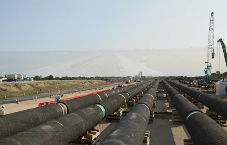 Longest hydraulically-inserted pipe | Guinness World Records