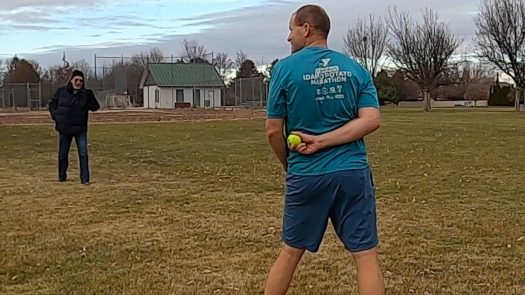 Farthest behind-the-back catch of a tennis ball | Guinness World Records