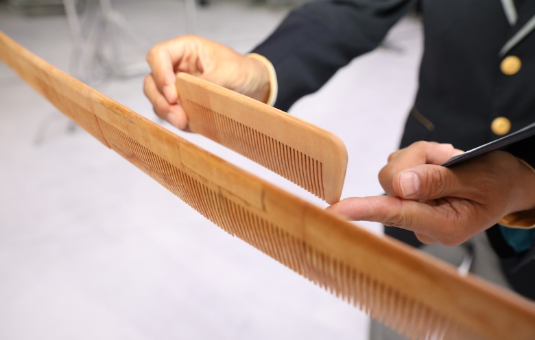 Longest comb | Guinness World Records