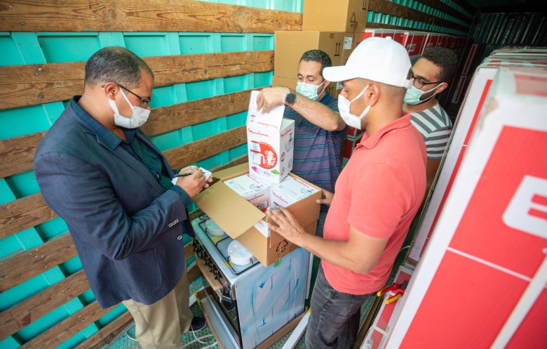 Largest donation of electrical homeware | Guinness World Records