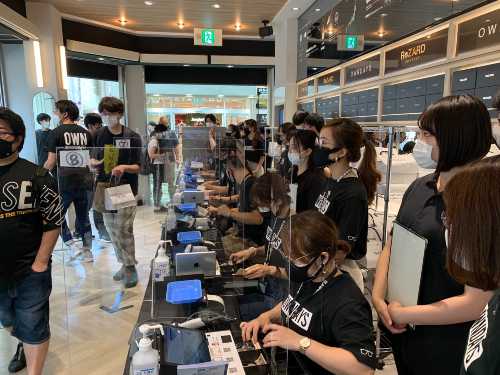 Most spectacles/glasses sold in eight hours | Guinness World Records