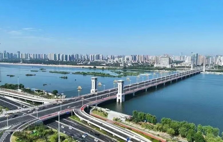 Longest bridge jack-up | Guinness World Records