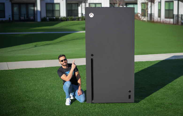 Largest Xbox console | Guinness World Records