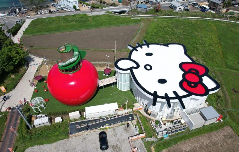 Largest roof in the shape of a brand character | Guinness World Records