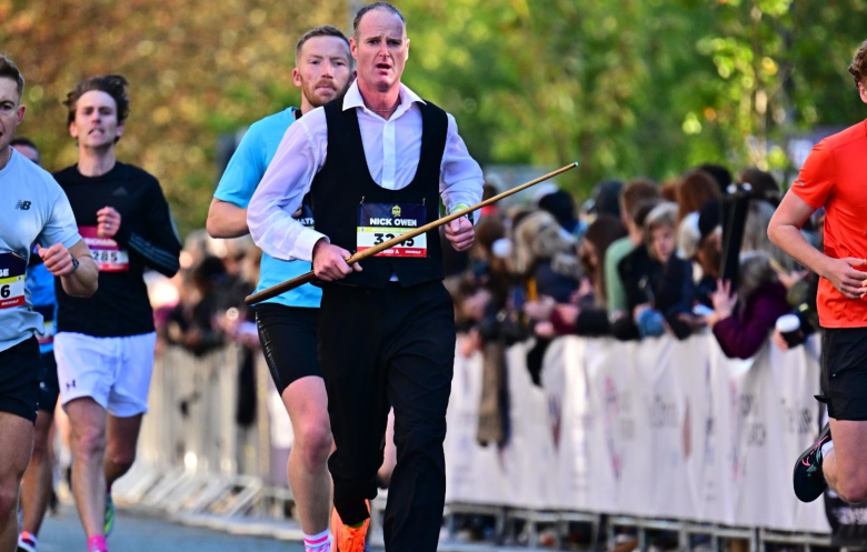 Fastest half marathon dressed as a billiards player (male) | Guinness ...