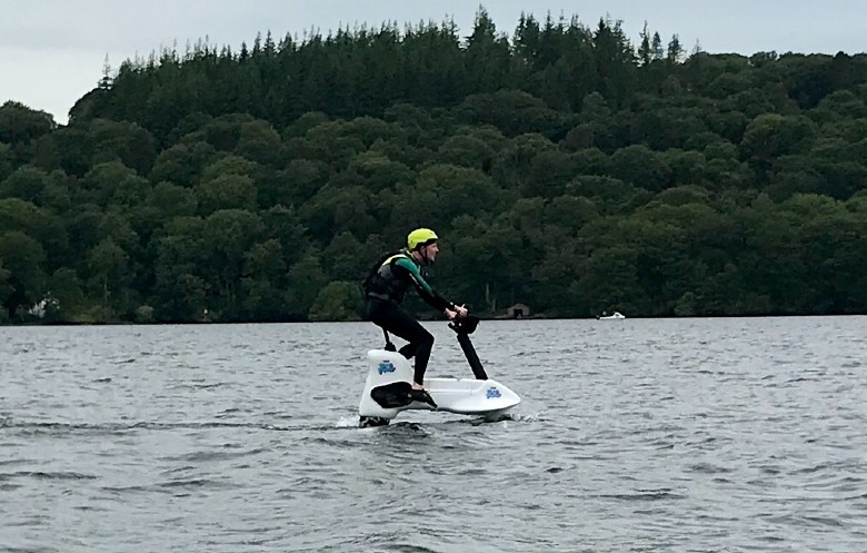 Fastest 1 km on a hydrofoil e-bike | Guinness World Records