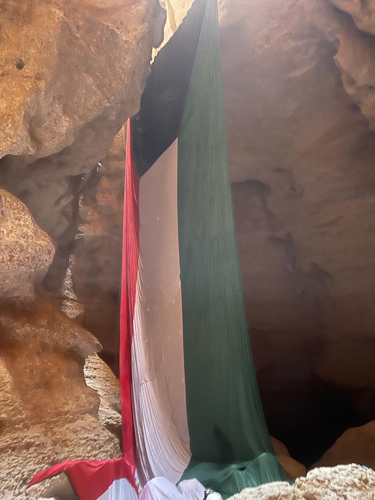 Largest flag unfurled in a cave | Guinness World Records