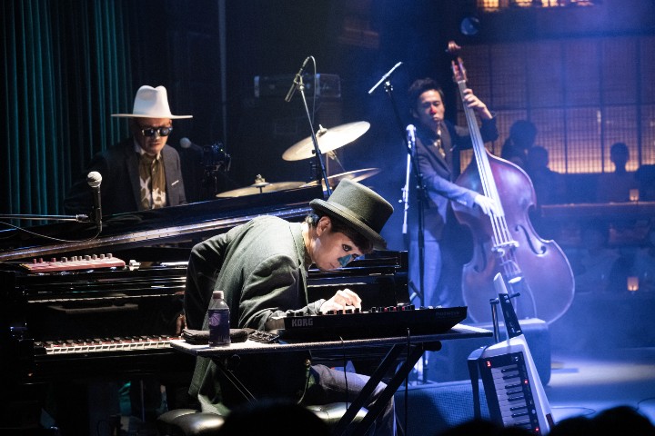 Most consecutive months to release an original digital single by a ...