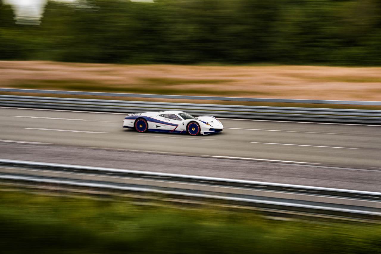 Fastest speed achieved by a battery-powered electric prototype hyper ...