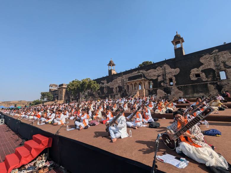 Largest Hindustani classical band | Guinness World Records