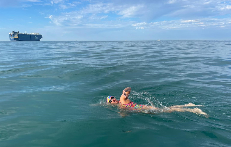 Fastest swim crossing of the English Channel (IS1, female) | Guinness ...