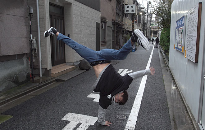 Most consecutive one-hand breakdance jumps/hops (male) | Guinness World ...