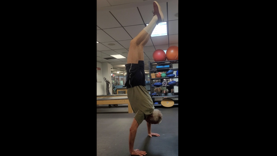 Oldest person to perform a handstand (male) | Guinness World Records