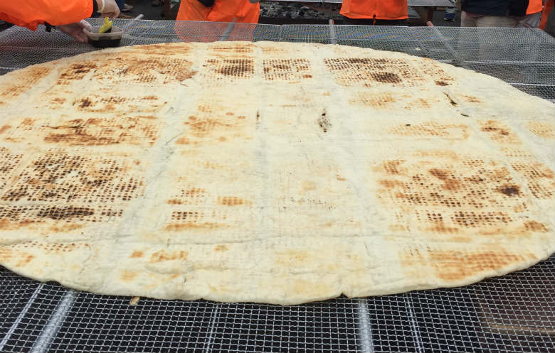 Largest rice cracker | Guinness World Records