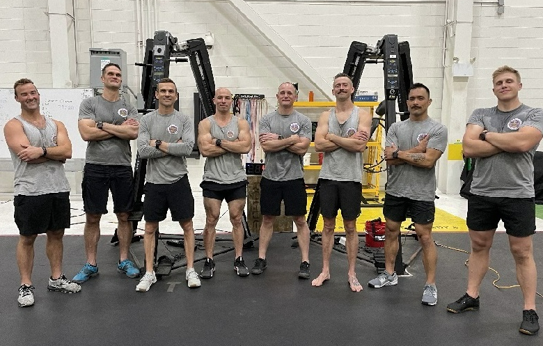 Fastest time to climb the height of Everest on a machine (male team ...