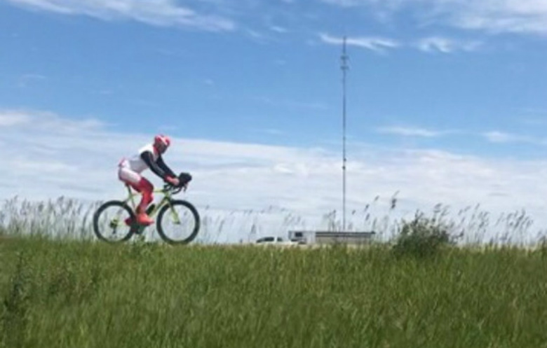 Fastest time to cycle trans-Canada mainland (WUCA) (male) | Guinness ...