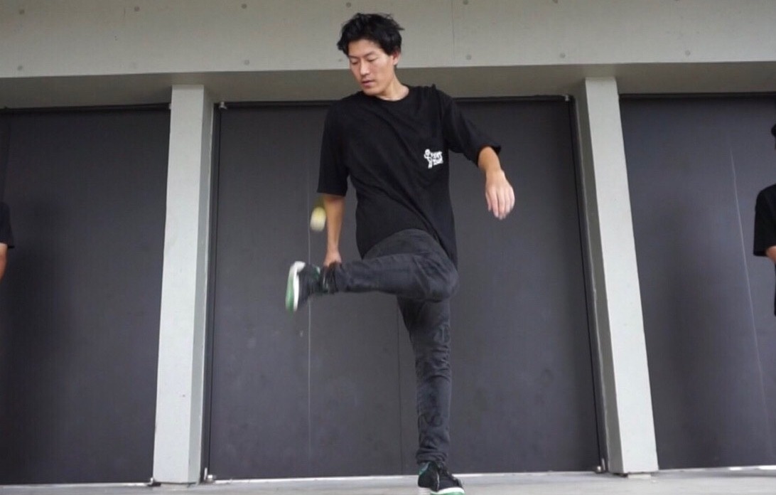 Most consecutive footbag eclipses | Guinness World Records