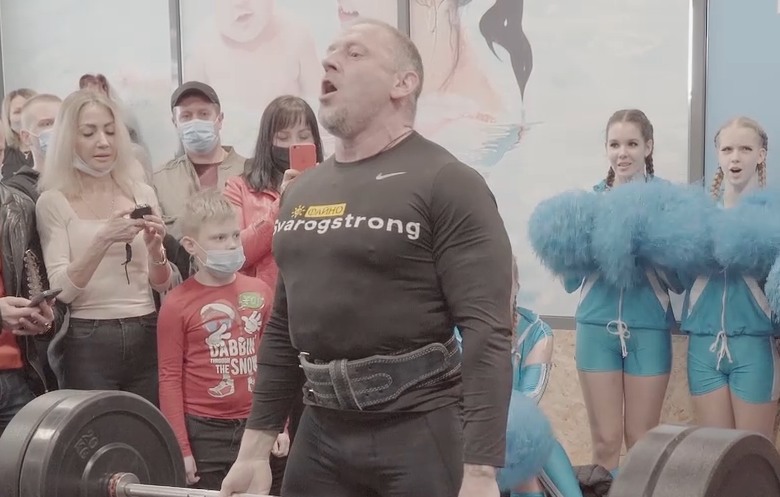 Most weight lifted by deadlift in one minute (individual) | Guinness ...