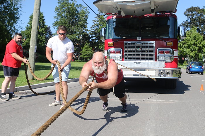 Heaviest vehicle pulled over 100 ft (male) | Guinness World Records