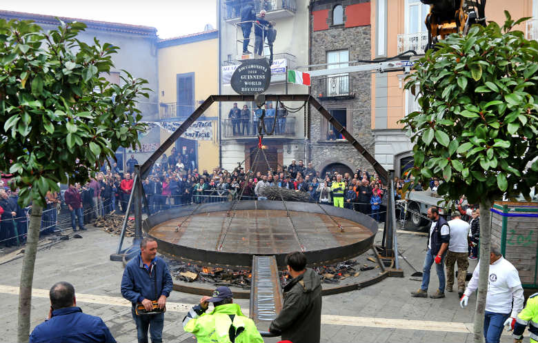 Largest chestnut roaster | Guinness World Records