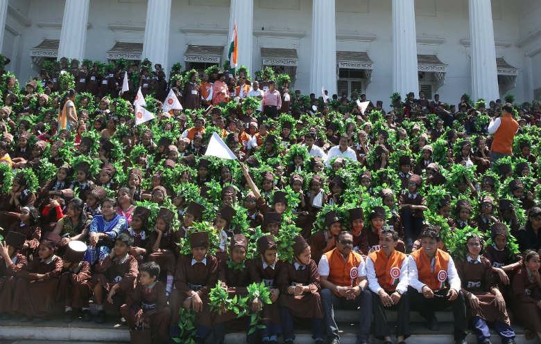 Largest gathering of people dressed as trees | Guinness World Records